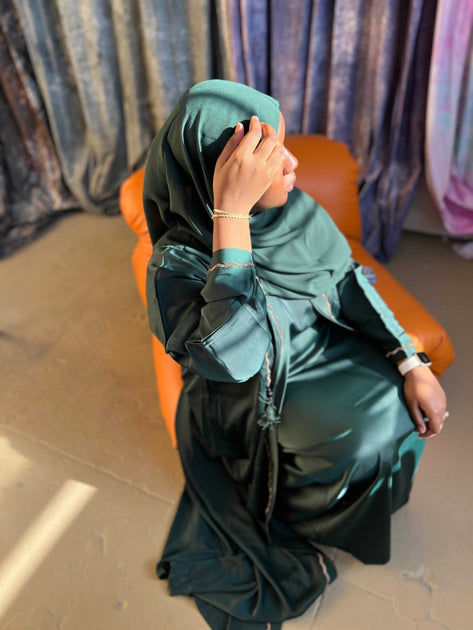 Emerald Abaya – Timeless Elegance, Luxurious Fabric and Modest Style ...